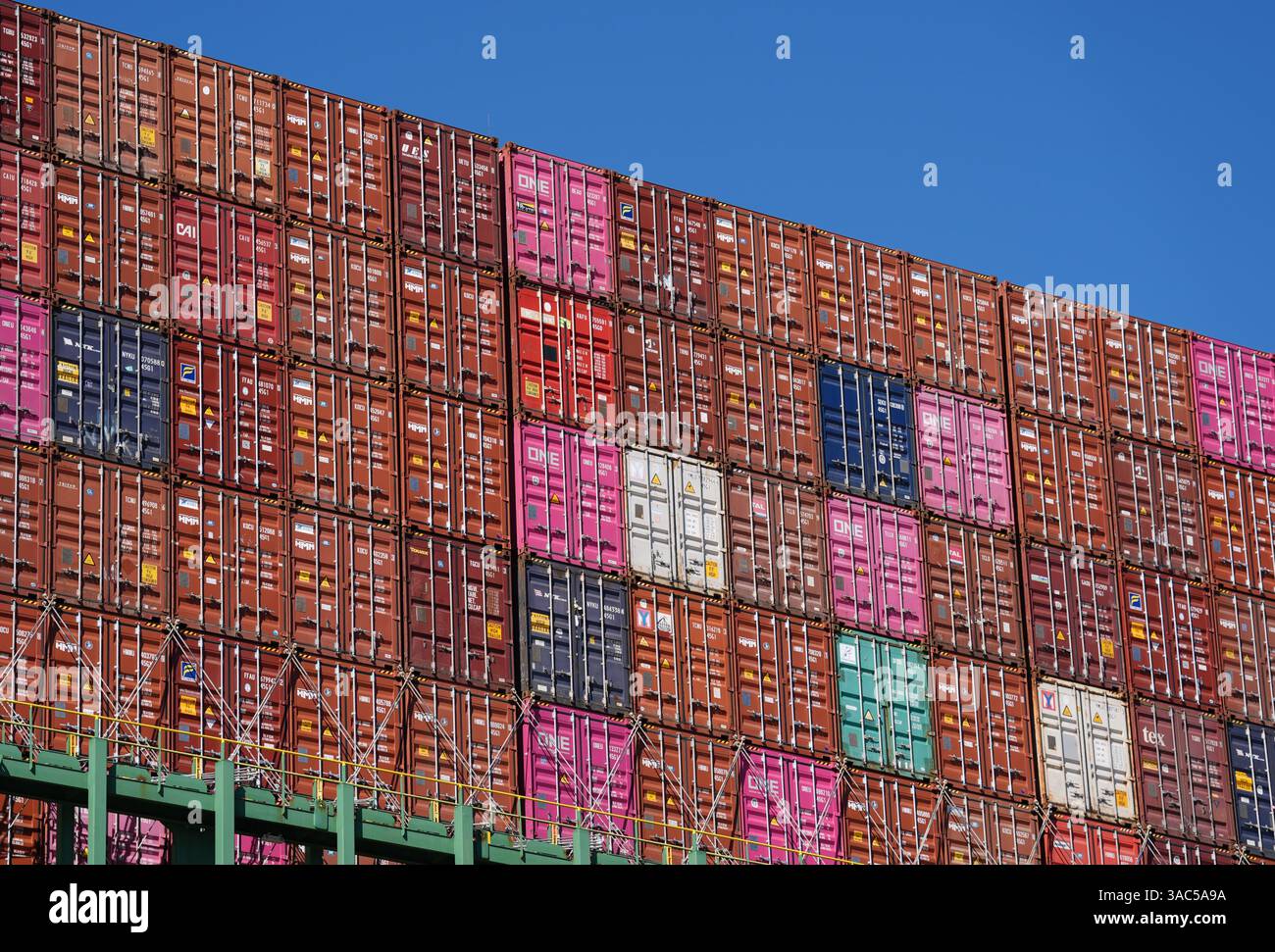 03 April 2025, Hamburg: A container ship is handled at the Container ...