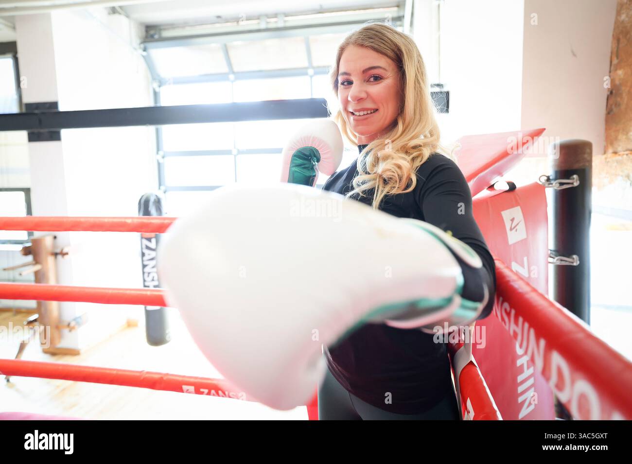 PRODUCTION - 28 March 2025, Hamburg: Natalie Zimmermann, professional ...