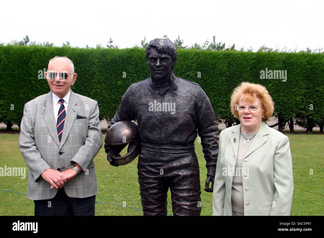 Tom Wheatcroft (GBR) and Roger Williamson's sister, Barbara Upton (GBR ...