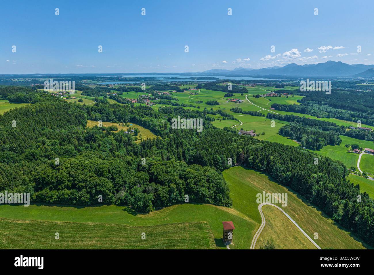 Magnificent view of the Chiemgau region around the Ratzinger Höhe ...