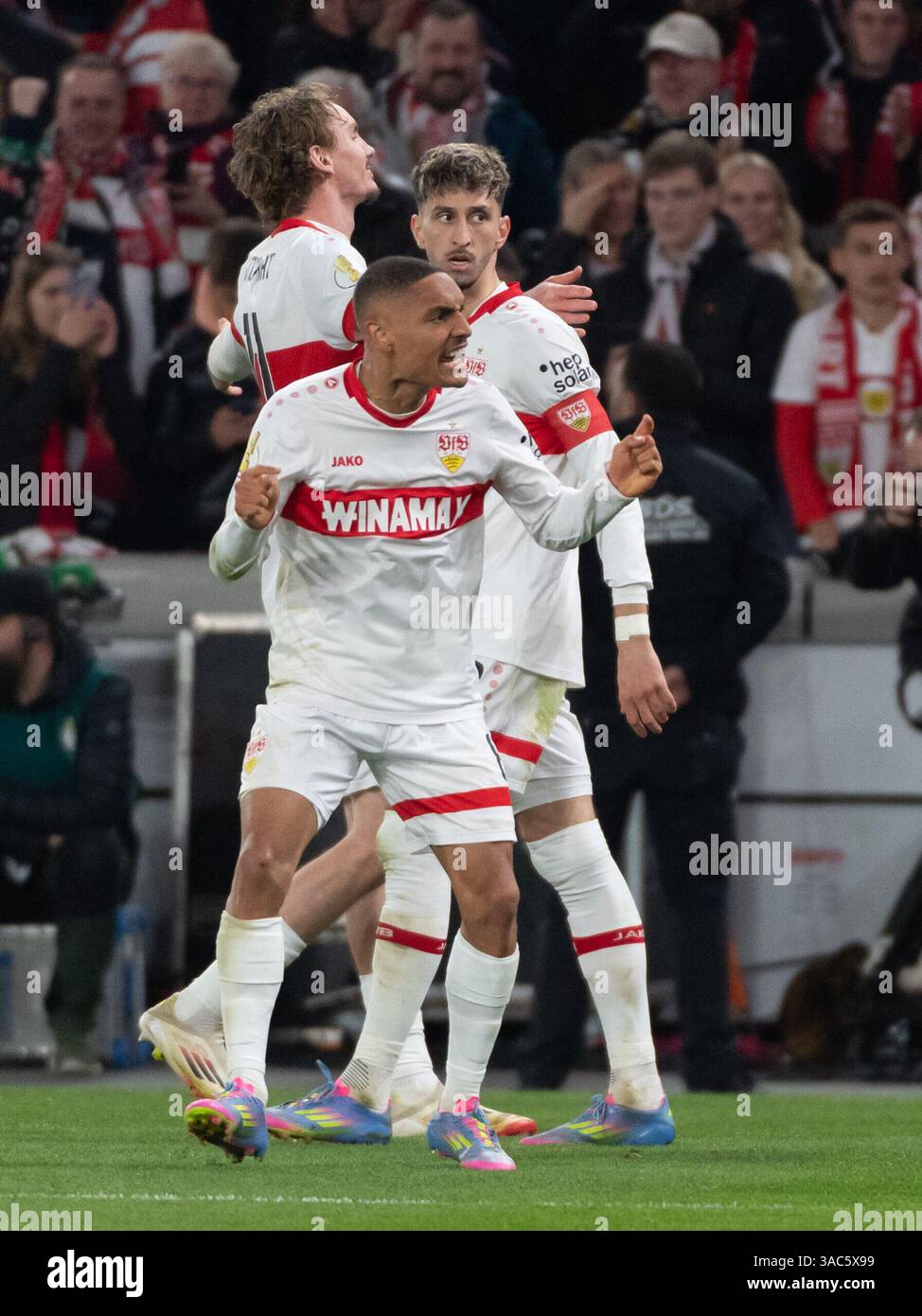 Stuttgart, Deutschland. 02nd Apr, 2025. Tor zum 2:0 durch Nick Woltemade (VfB Stuttgart, #11 ...