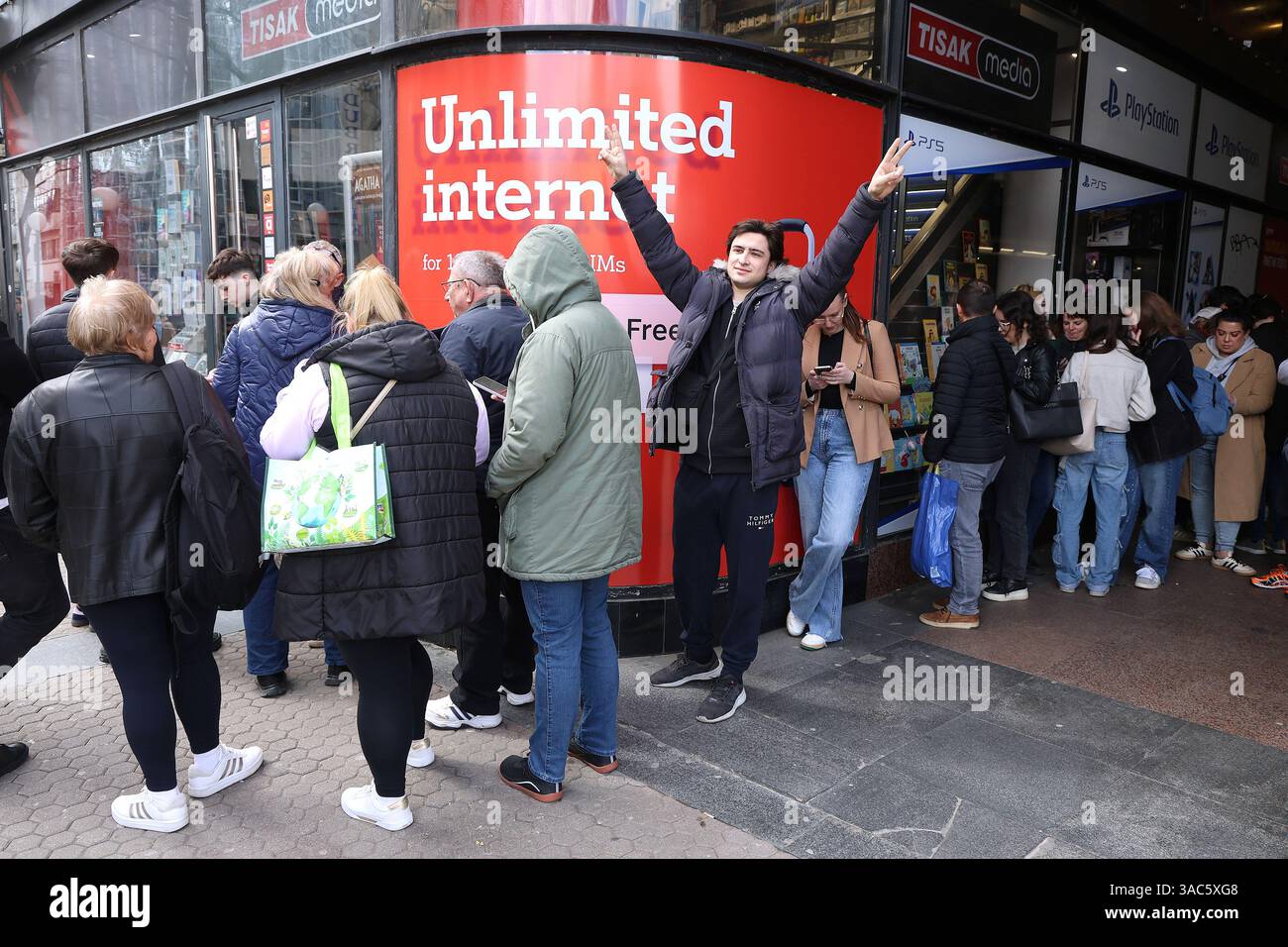 With long lines at the ticket offices, additional ticket sales for ...