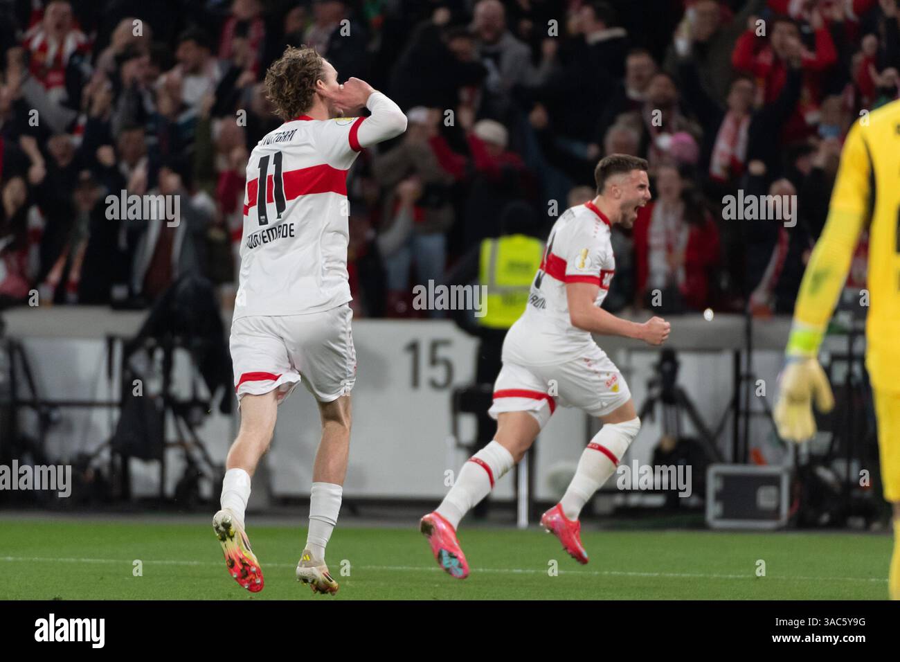 Stuttgart, Deutschland. 02nd Apr, 2025. Tor zum 2:0 durch Nick Woltemade (VfB Stuttgart, #11 ...