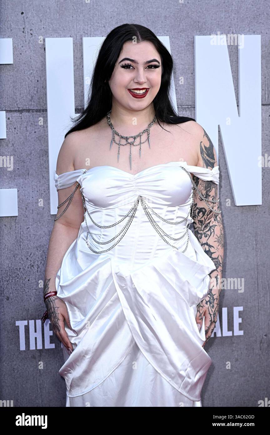 Grace Mitscherlich bei der Premiere der 6. Staffel der Hulu Serie The ...