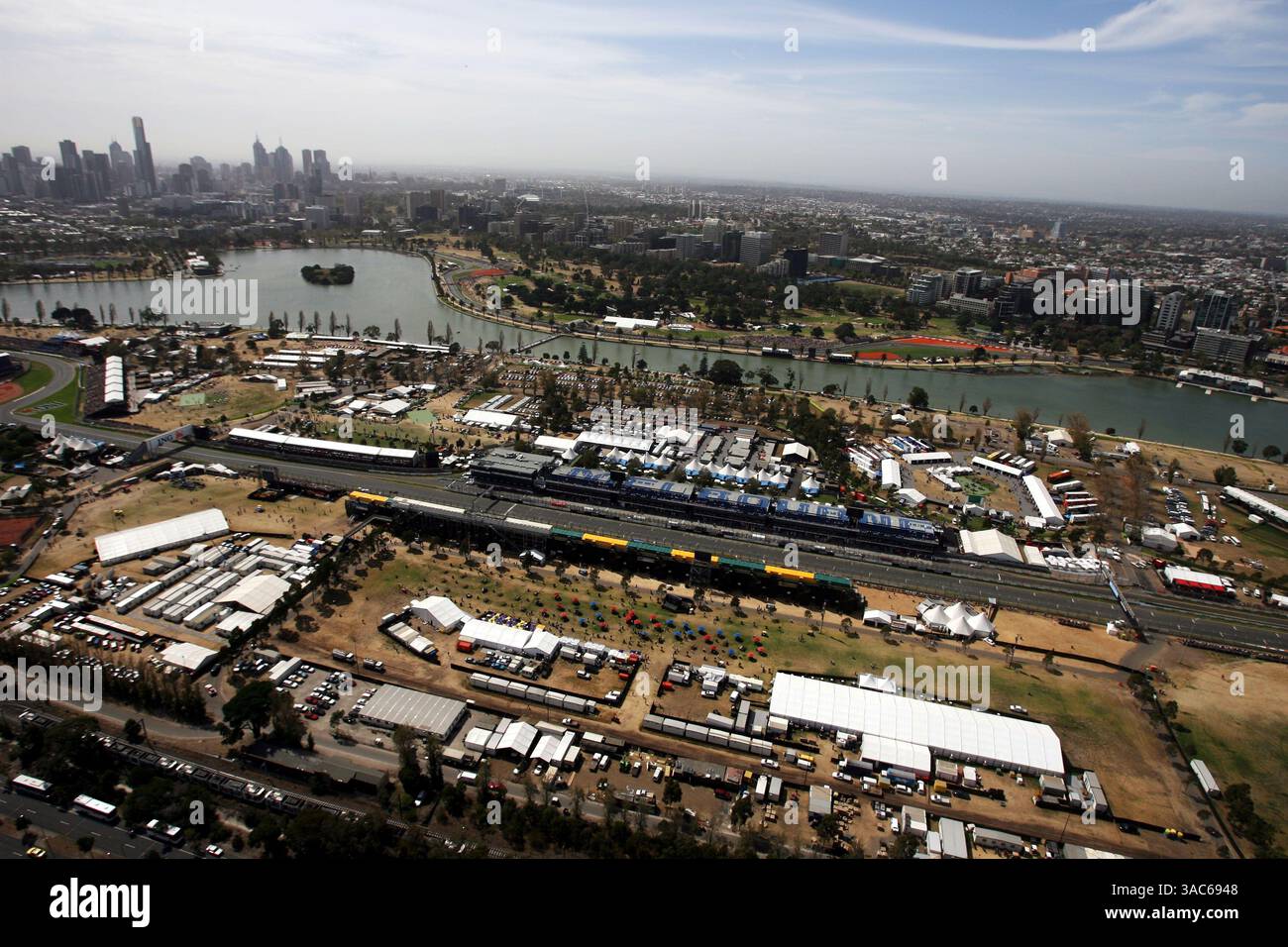 An aerial view of the circuit...Australian Grand Prix, Rd 1, Qualifying ...