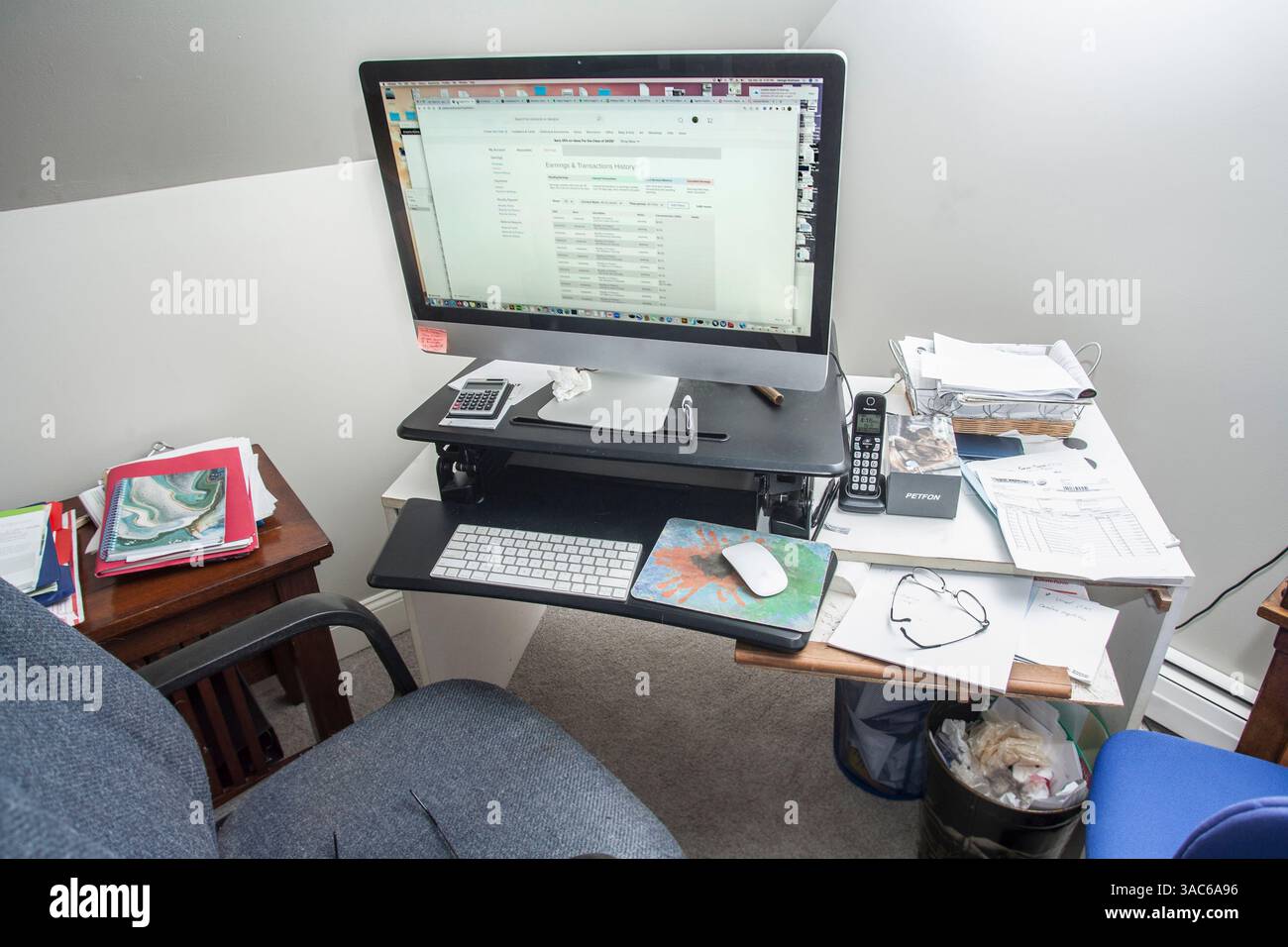 A typical messy home office Stock Photo - Alamy
