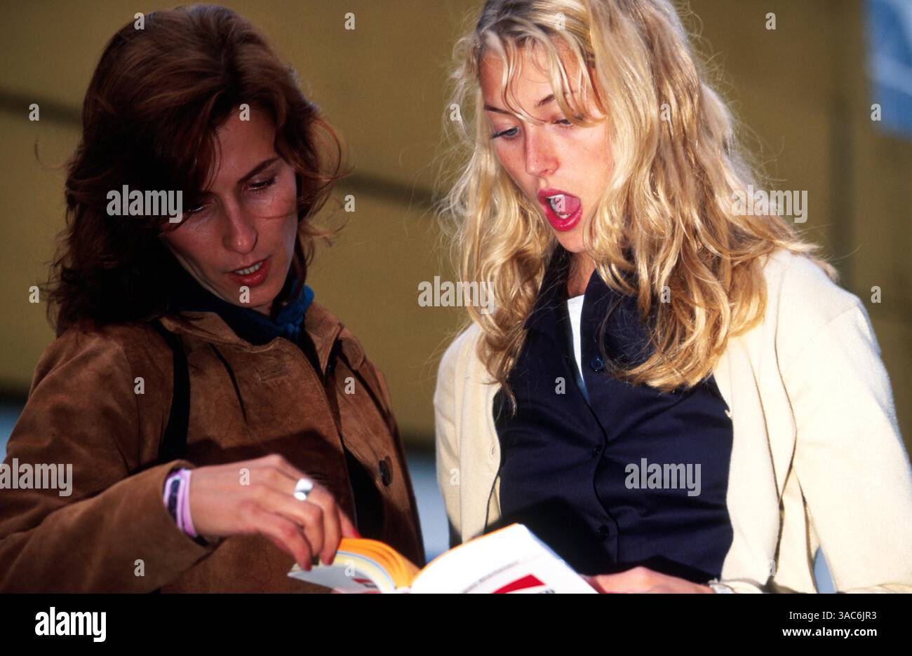 McLaren drivers' partners (L to R): Erja Hakkinen (FIN) and girlfriend ...