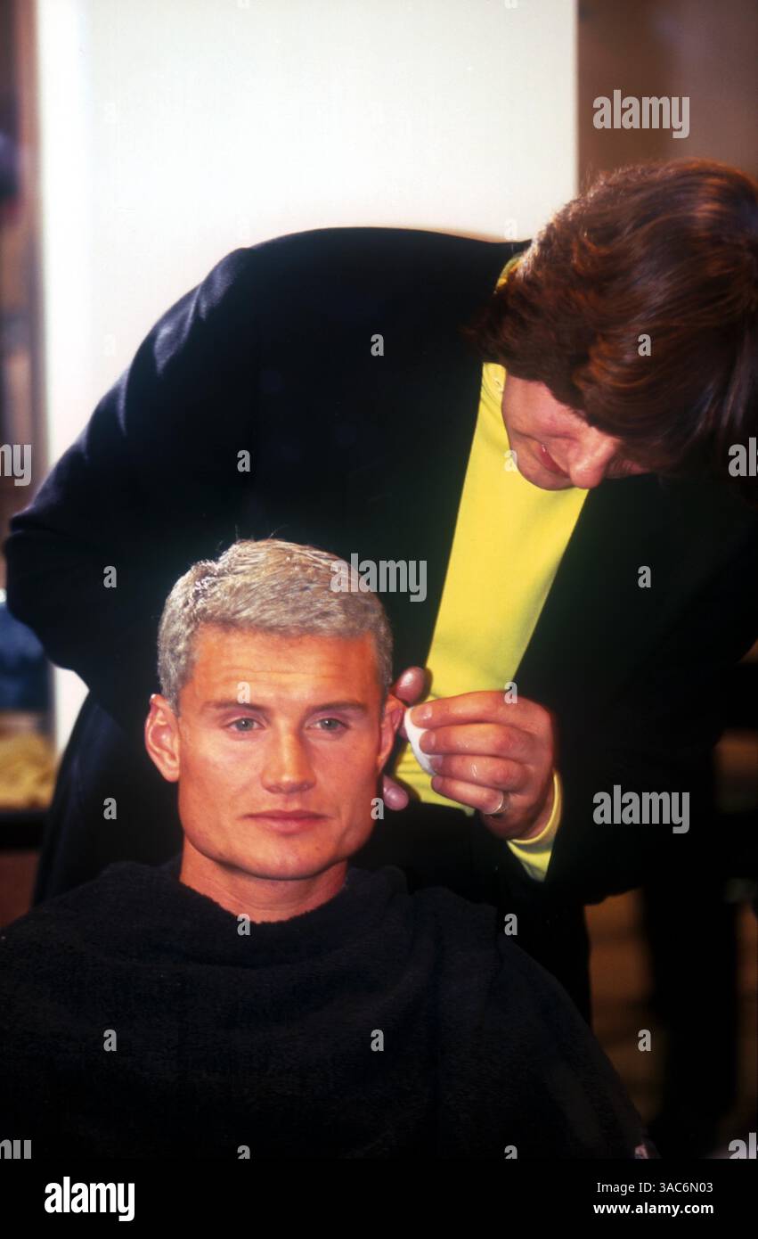 The finishing touches are made to David CoulthardÃ s (GBR) new silver ...