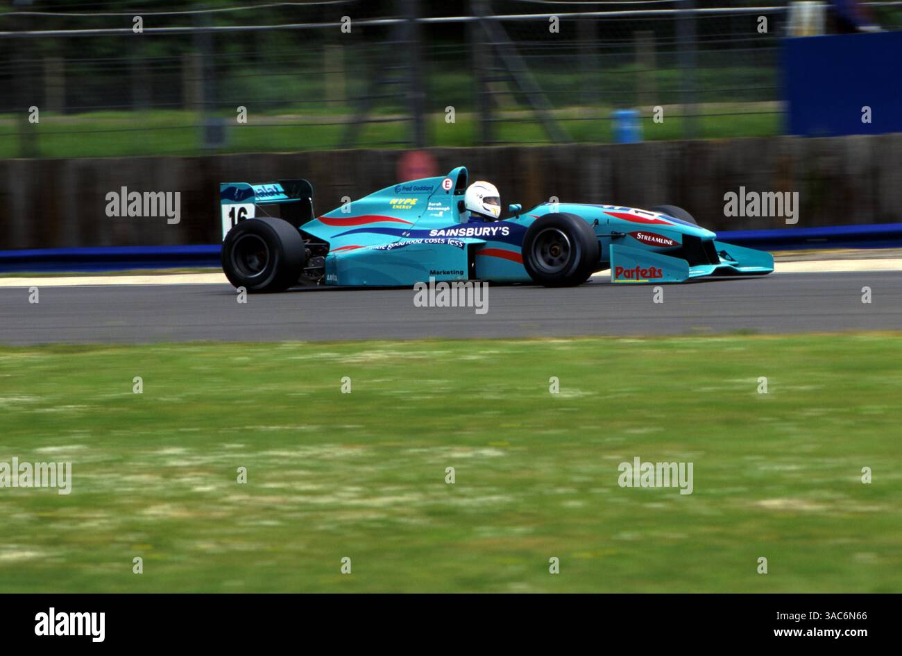 Sarah Kavanagh (IRL).British Formula Two Championship, Silverstone 22 ...