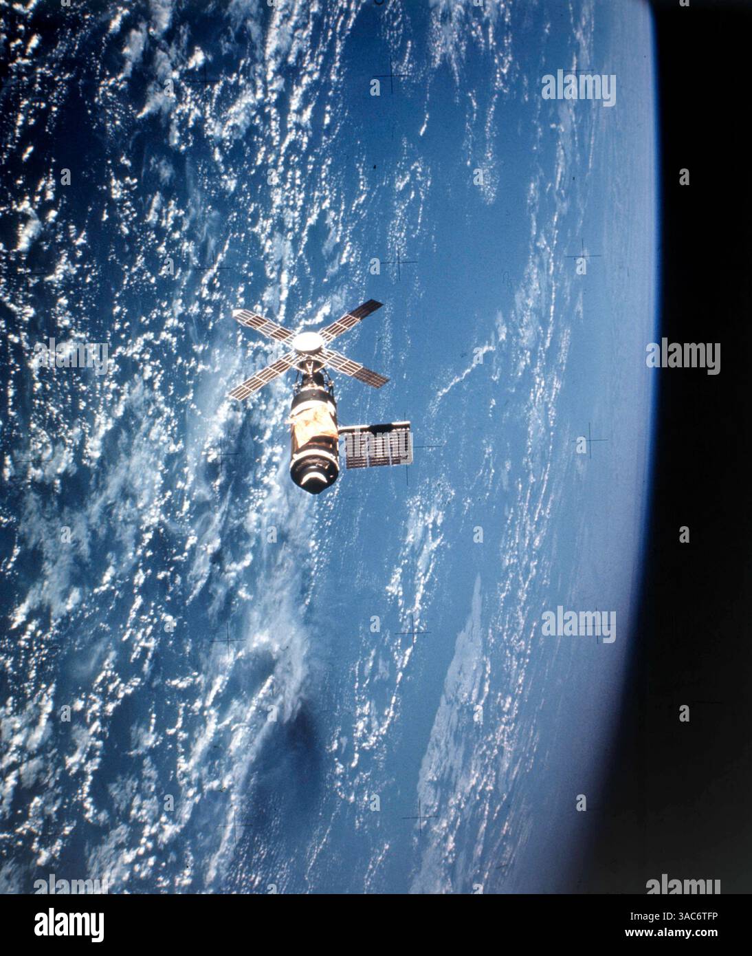 Jun 22, 1973 - Space, SPACE - This overhead view of the Skylab Space ...