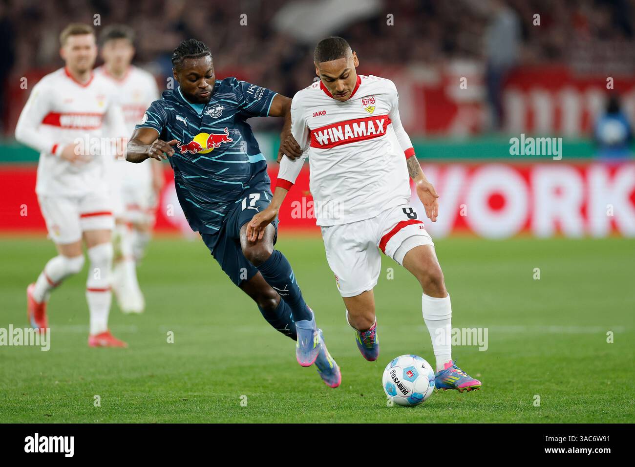 Stuttgart, Ger. 02nd Apr, 2025. Im Bild: v.l. Ridle Baku (RB Leipzig, 17) und Enzo Millot (VFB ...