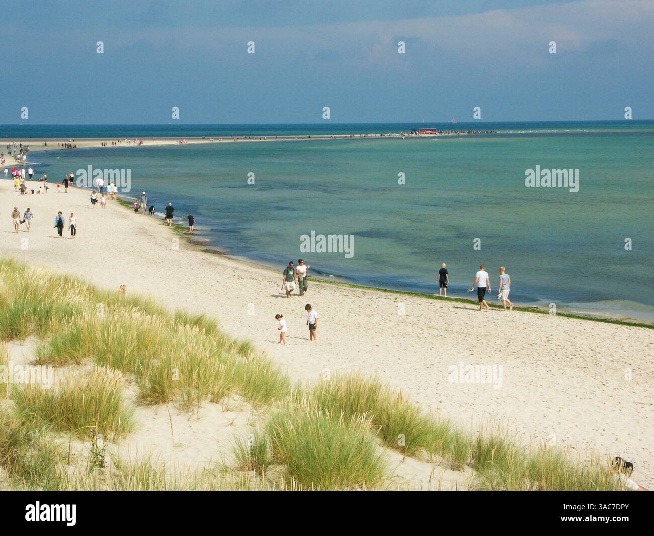 Oct 01, 2005 - Skagen, DENMARK - The Skagerrak strait runs between ...