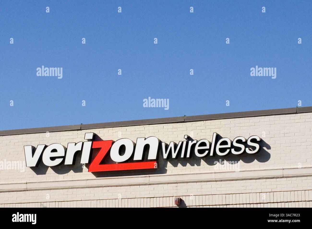 Cellco partnership hi-res stock photography and images - Alamy