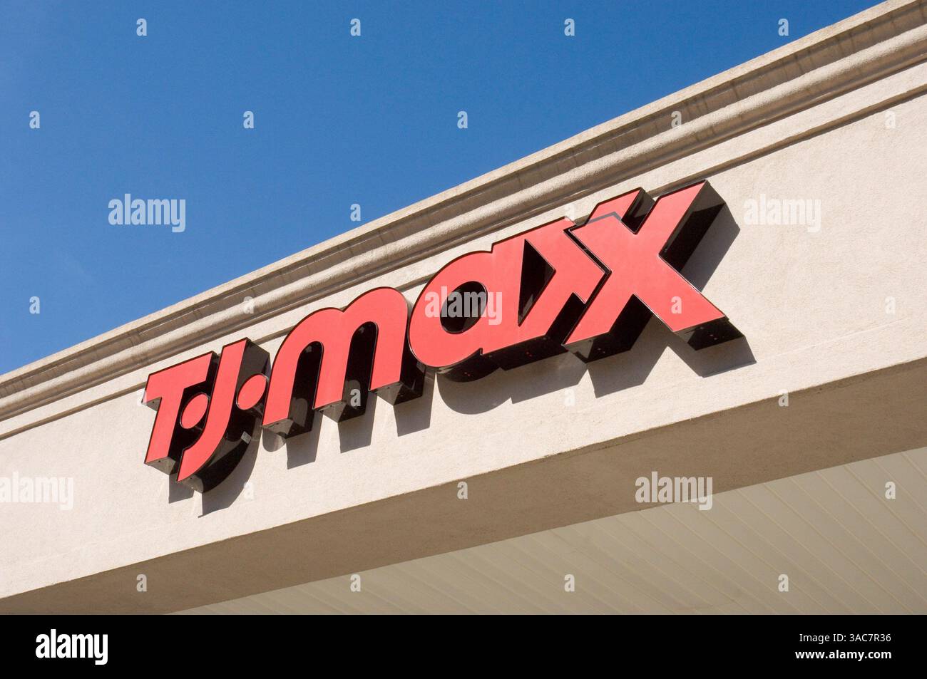 American companies abroad hi-res stock photography and images - Alamy