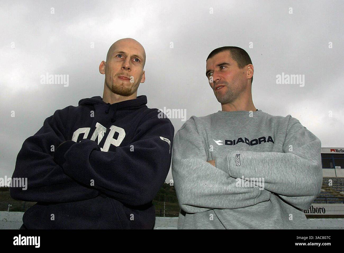 Roy keane manchester united 2001 hi-res stock photography and images ...