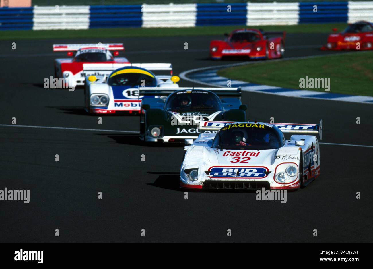 F1 cars battle hi-res stock photography and images - Alamy