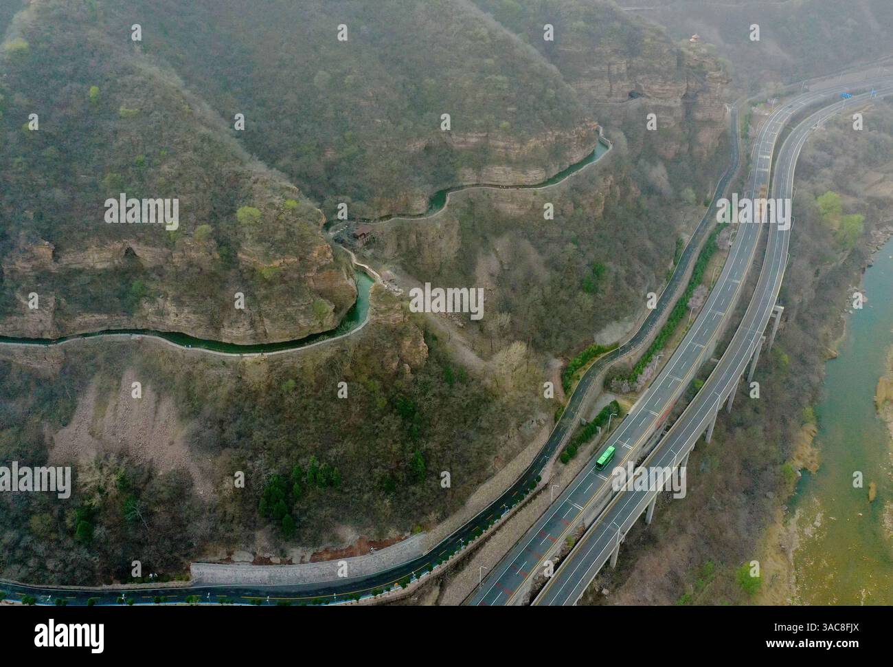 Zhengzhou. 25th Mar, 2025. An aerial drone photo taken on March 25 ...