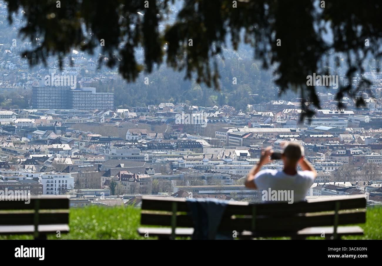 Stuttgart, Germany. 03rd Apr, 2025. In spring-like temperatures and ...