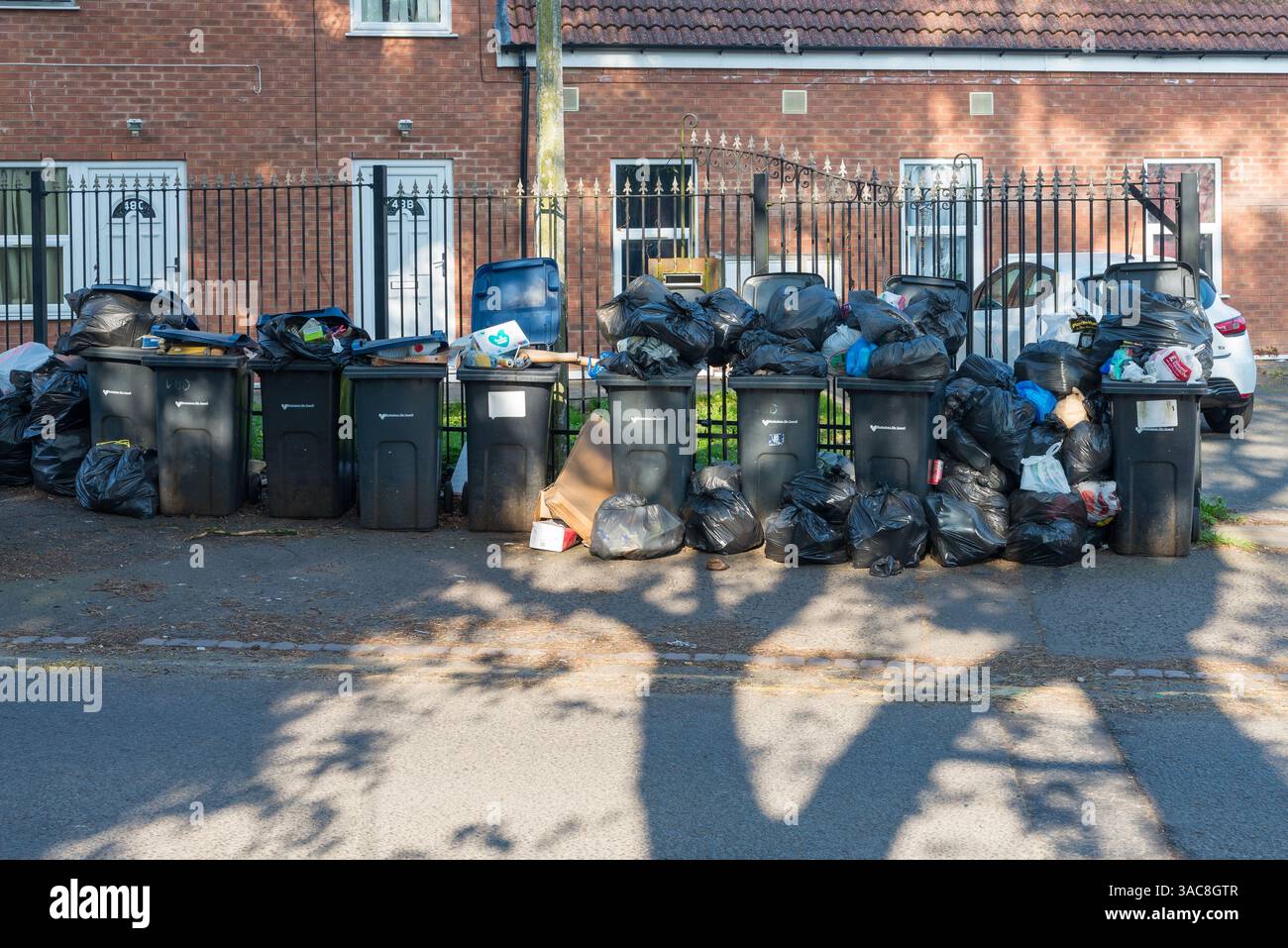 Balsall Heath, Birmingham 3 April 2025. Rubbish piles up in Birmingham ...