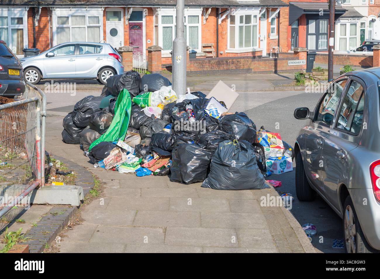 Balsall Heath, Birmingham 3 April 2025. Rubbish piles up in Birmingham ...