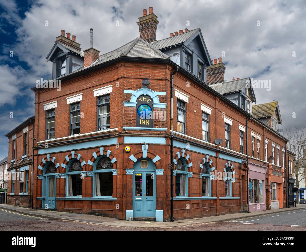 The Globe Inn, a historic public house located at 131 High Street in ...