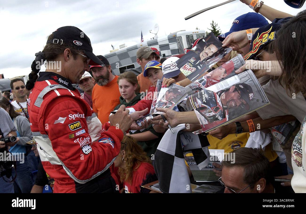 06/09/02 NASCAR Winston Cup Series, Round 14 of 36. Kyle Petty signs ...