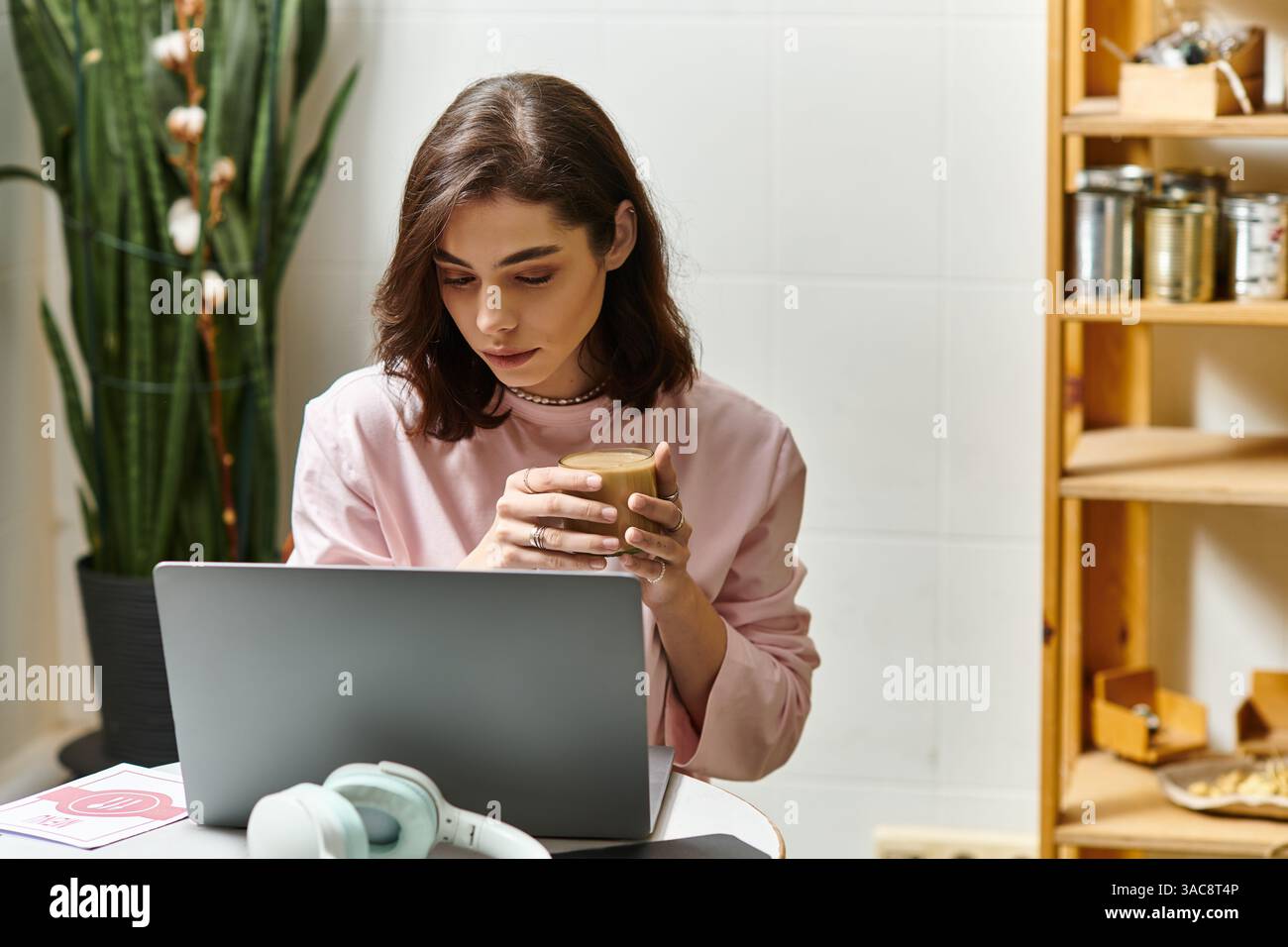 Sippin coffee hi-res stock photography and images - Alamy