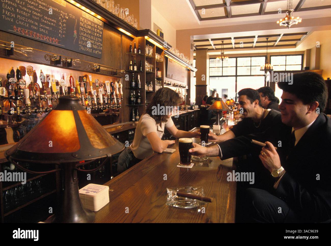 New york the ginger man bar hi-res stock photography and images - Alamy