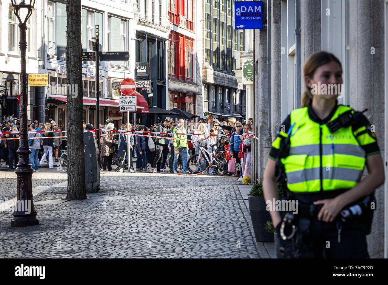 AMSTERDAM - A car burned out on Dam Square near the National Monument ...