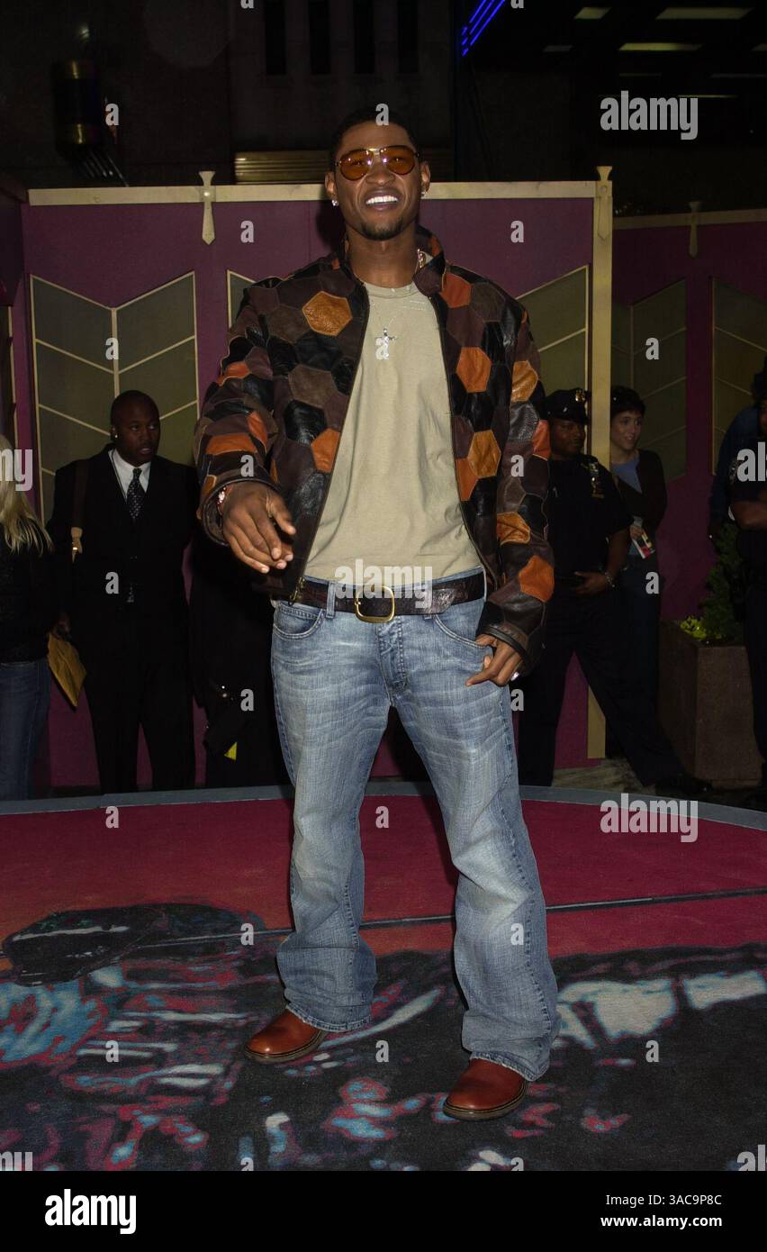 August 29, 2002. New York City .Singer Usher arrives at the MTV Video ...