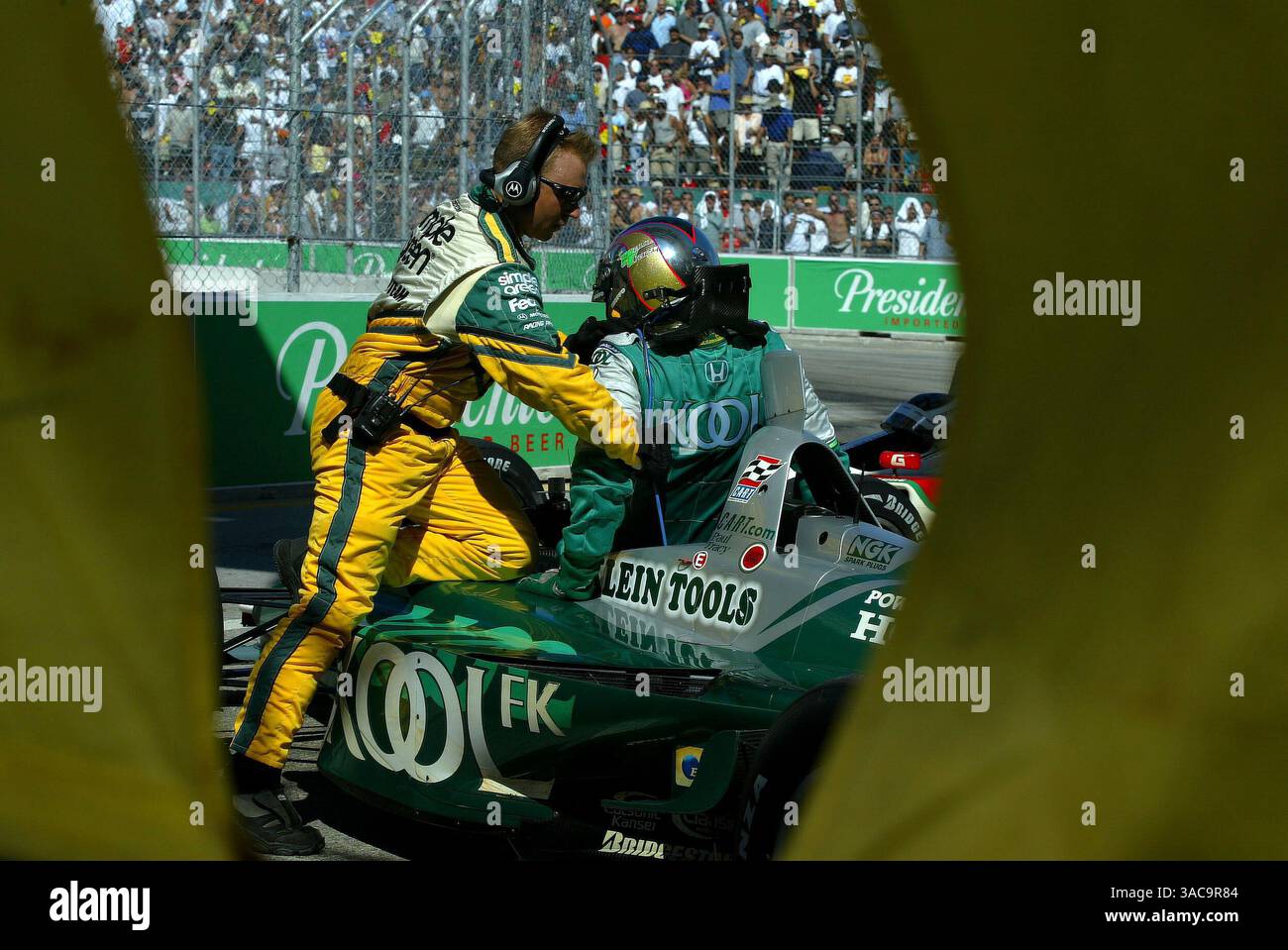 Cart 2002 paul tracy hi-res stock photography and images - Alamy