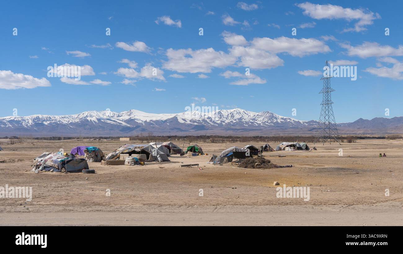 Tent housing hi-res stock photography and images - Alamy