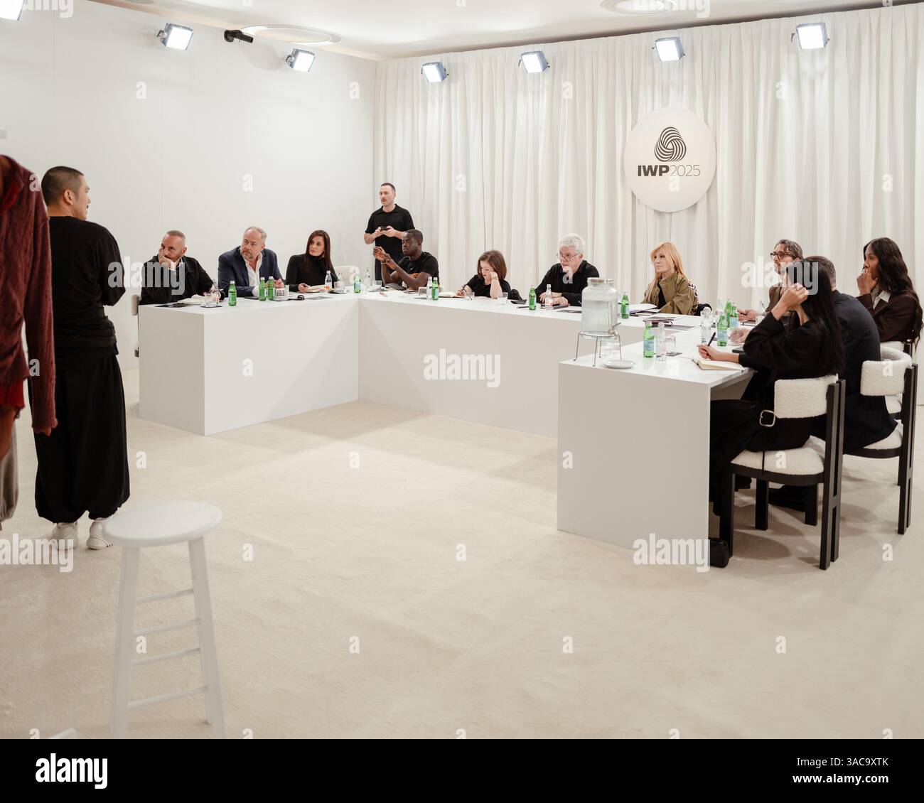 Luca Lin , Alessandro Dell'Acqua , John Roberts , Roopal Patel ...