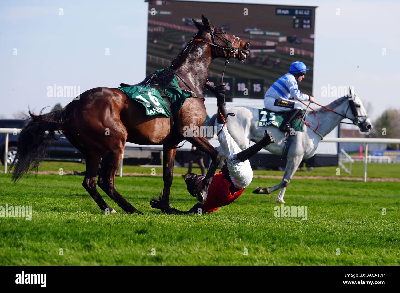 David Maxwell is unseated from Joker De Mai during the Randox ...
