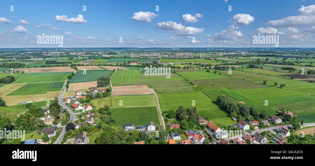 Das Dorf Markt, ein Ortsteil der Marktgemeinde Biberbach aus der ...