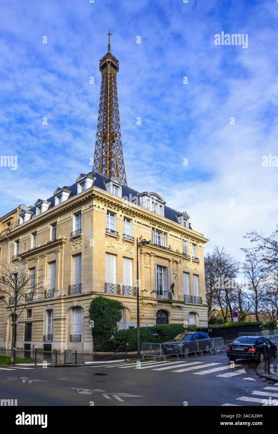 Paris corner flag hi-res stock photography and images - Alamy
