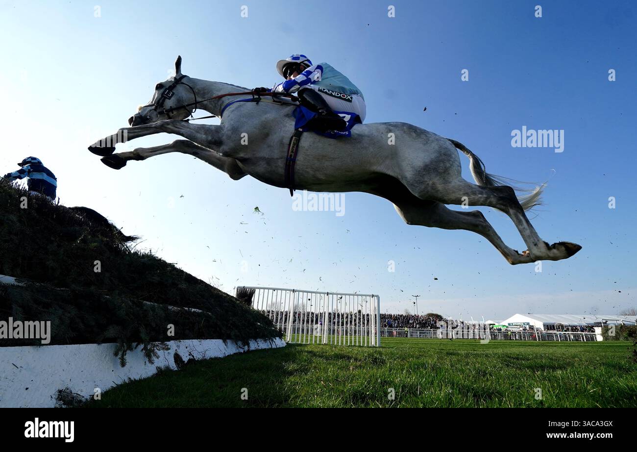 Inedit Star ridden by Tom Broughton during the Close Brothers Red Rum ...