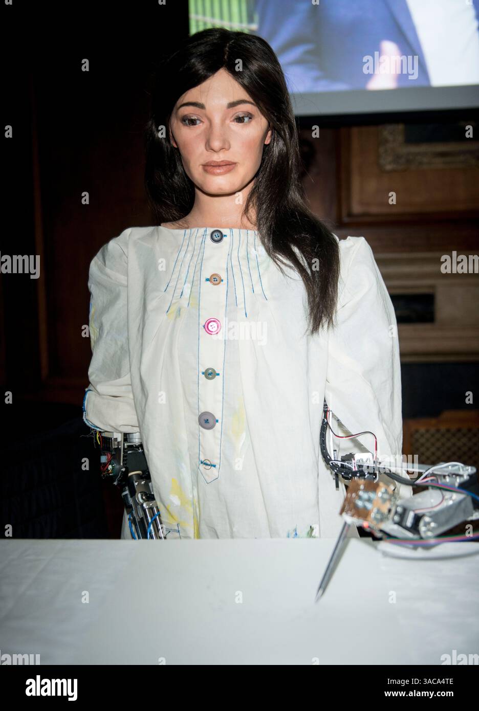 World's first humanoid robot artist Ai-Da presents her first solo show ...