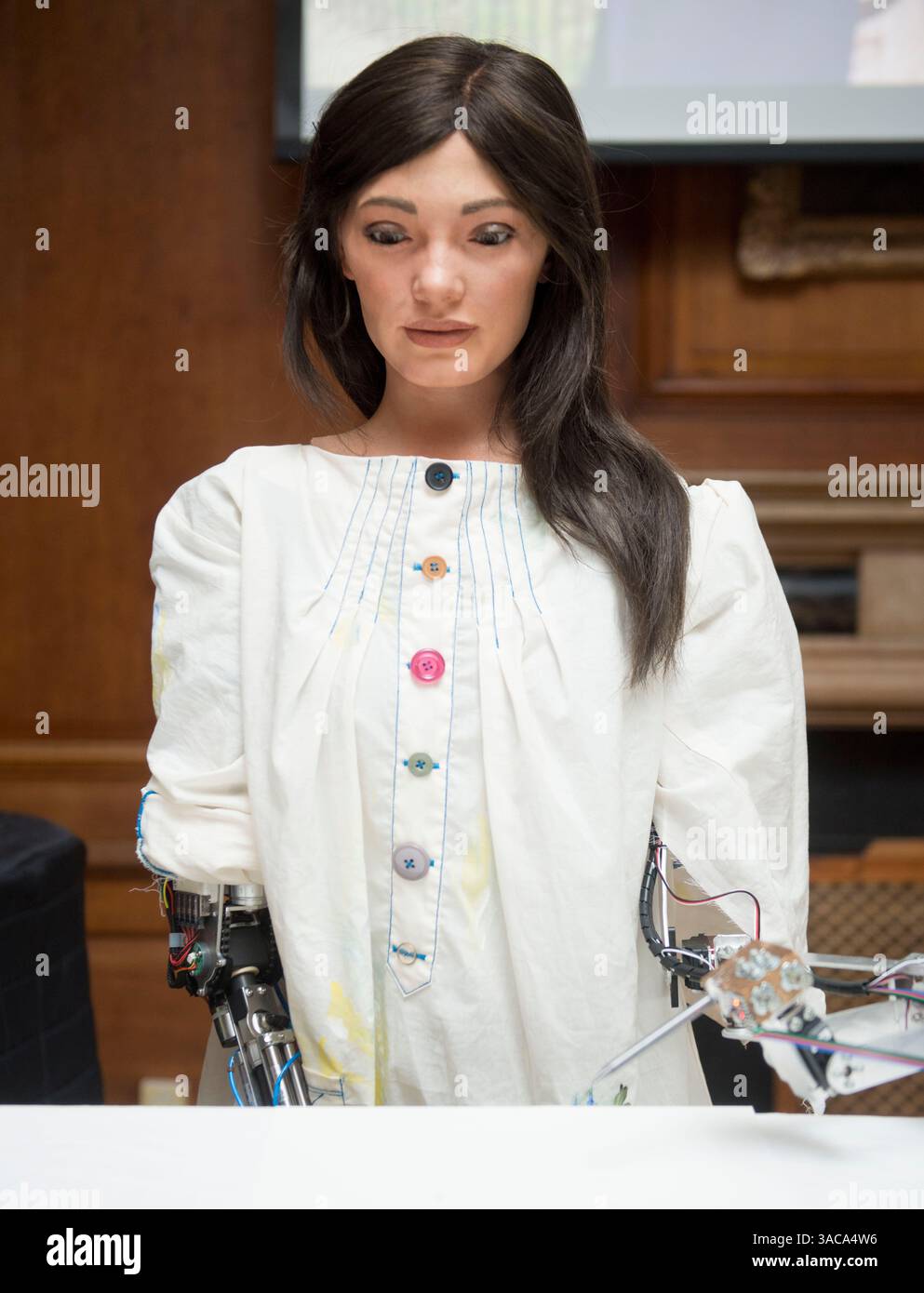 World's first humanoid robot artist Ai-Da presents her first solo show ...