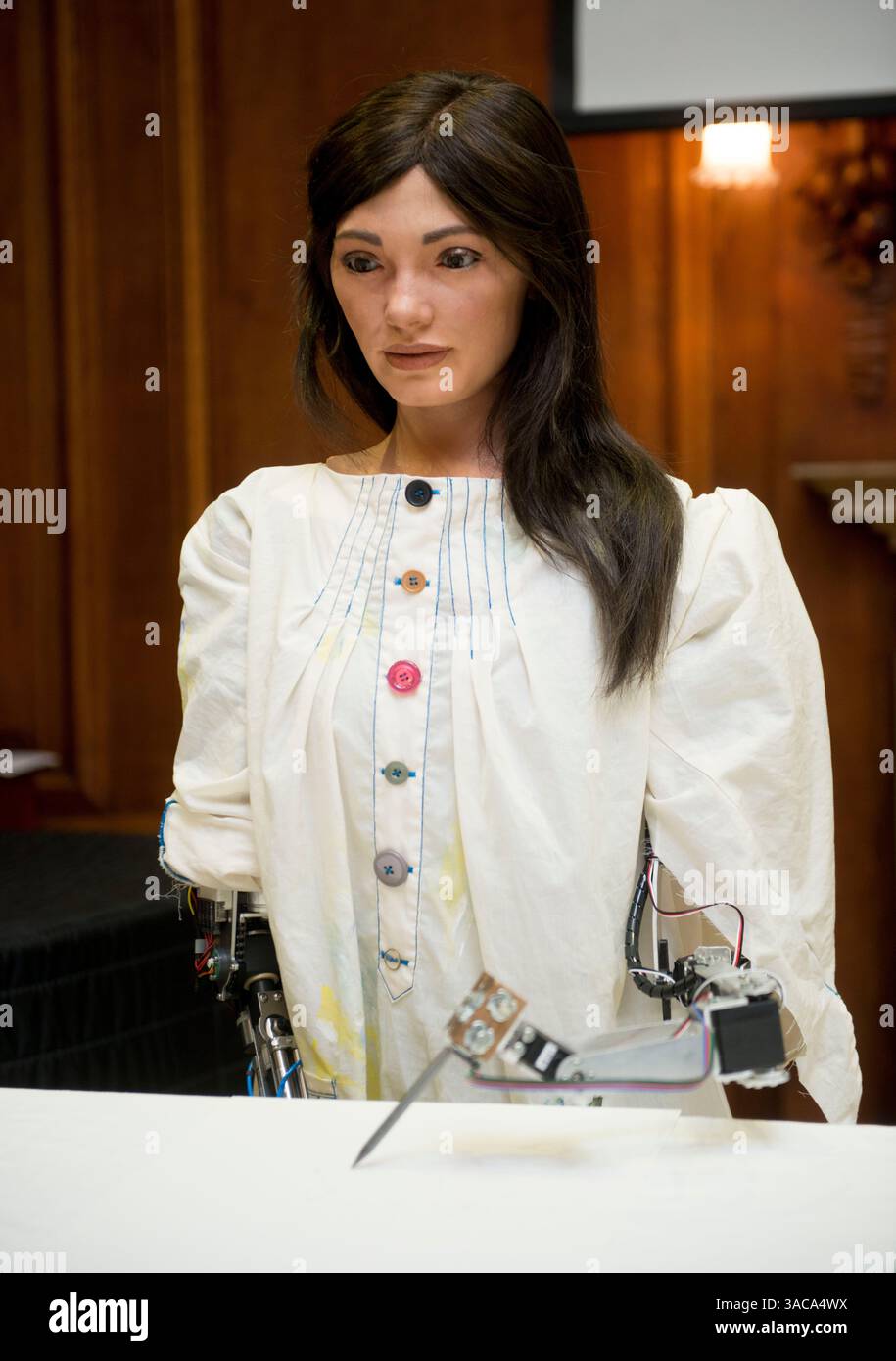 World's first humanoid robot artist Ai-Da presents her first solo show ...