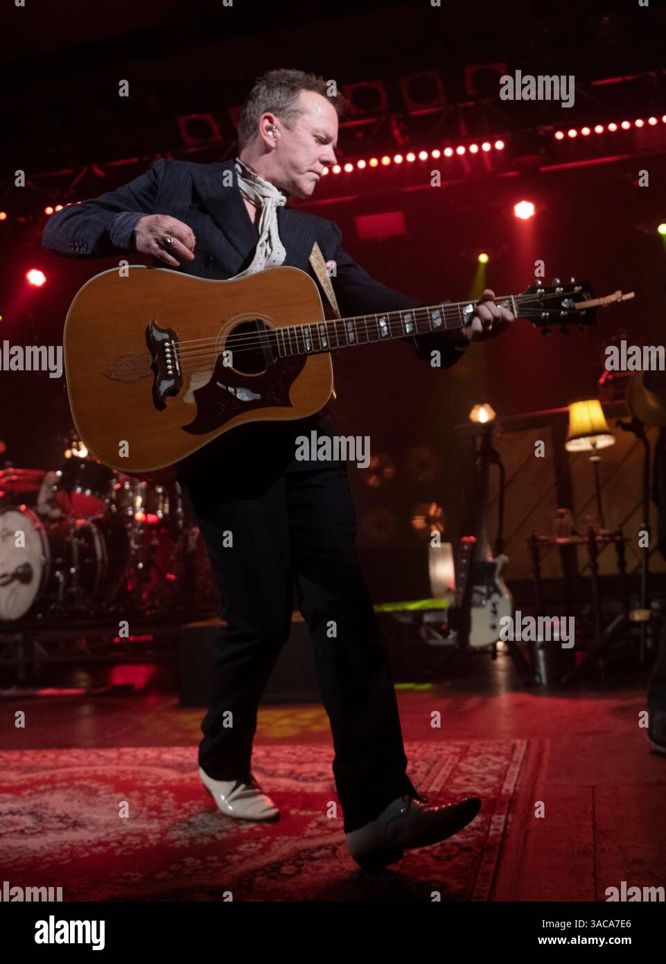 Kiefer Sutherland live at the Carling Academy Oxford, Oxford ...