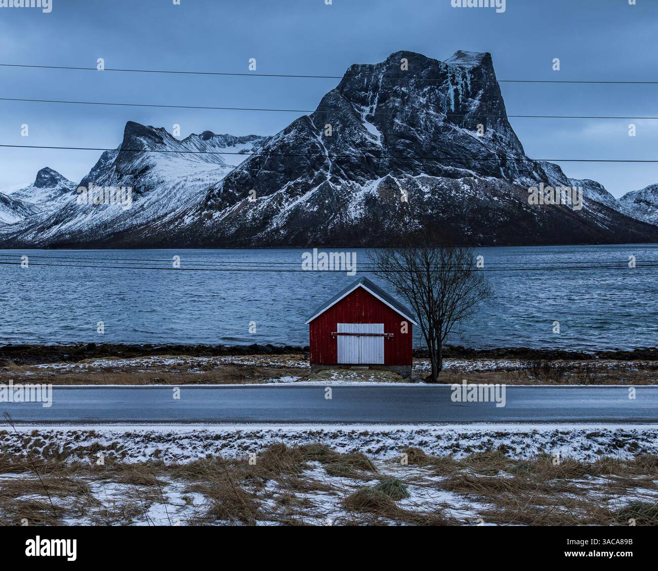 Rote fischerhutte hi-res stock photography and images - Alamy