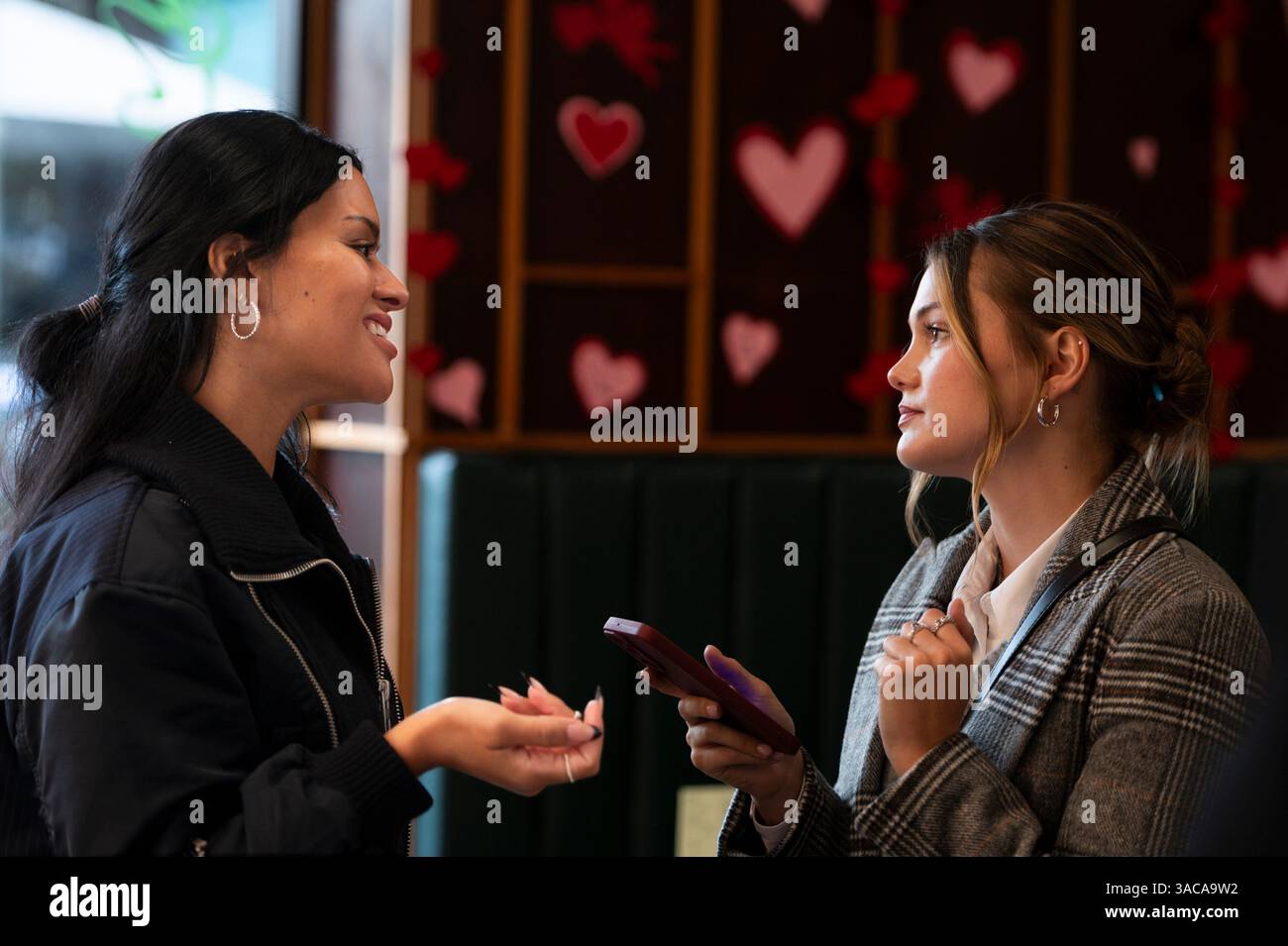 Heart Eyes (2025)Olivia Holt as Ally Gigi Zumbado as Monica *Filmstill ...