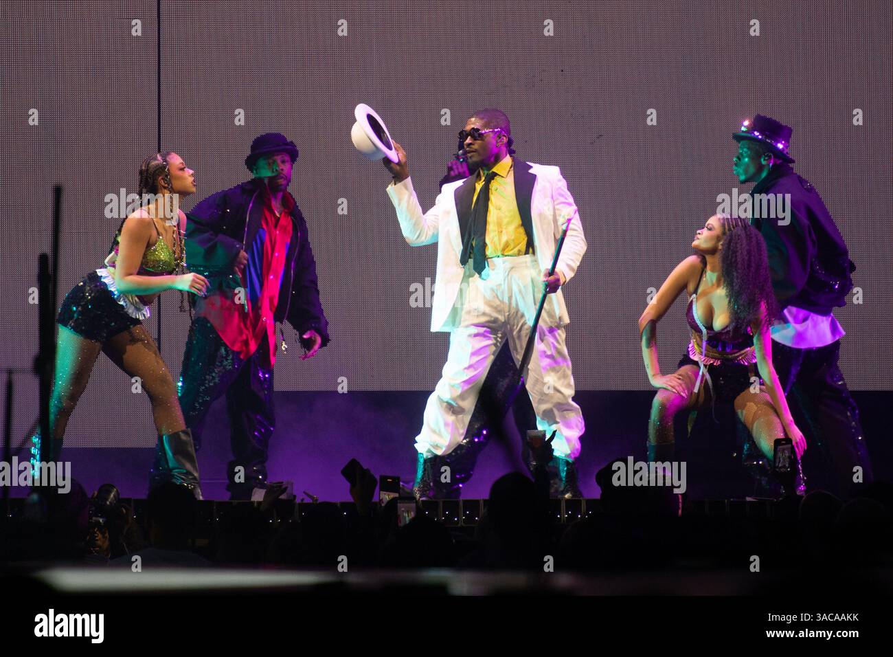 London.UK. American singer-songwriter Usher performs on the second of ...