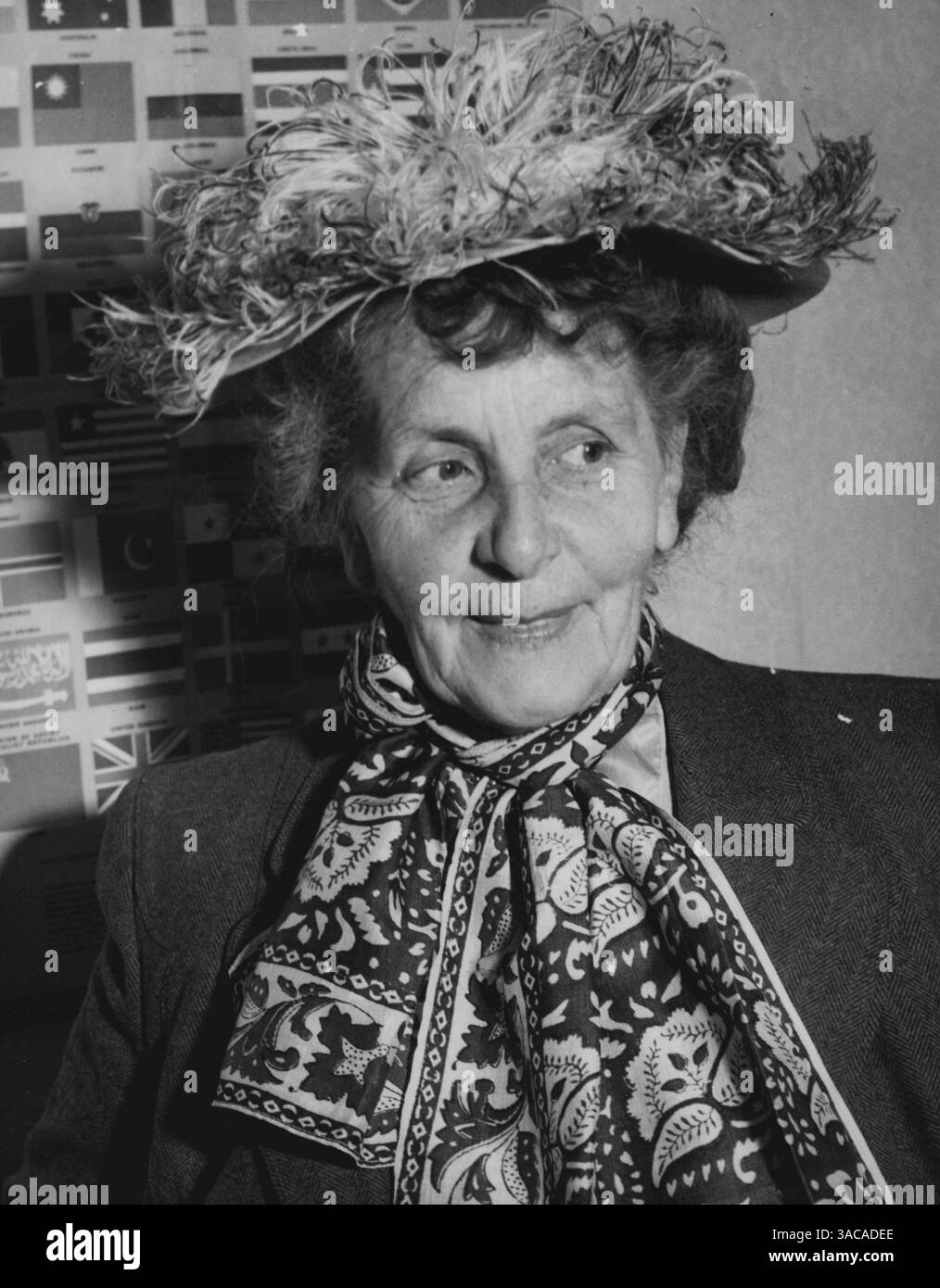 Vintage lady pictures Black and White Stock Photos & Images - Alamy