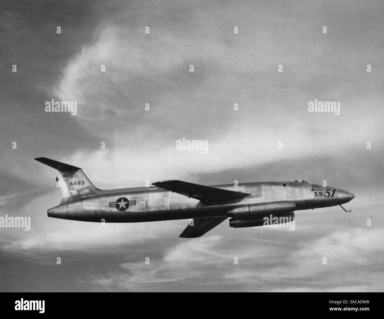 First In-Flight Photos Of The U. S. Air Force's Sensational New Martin ...