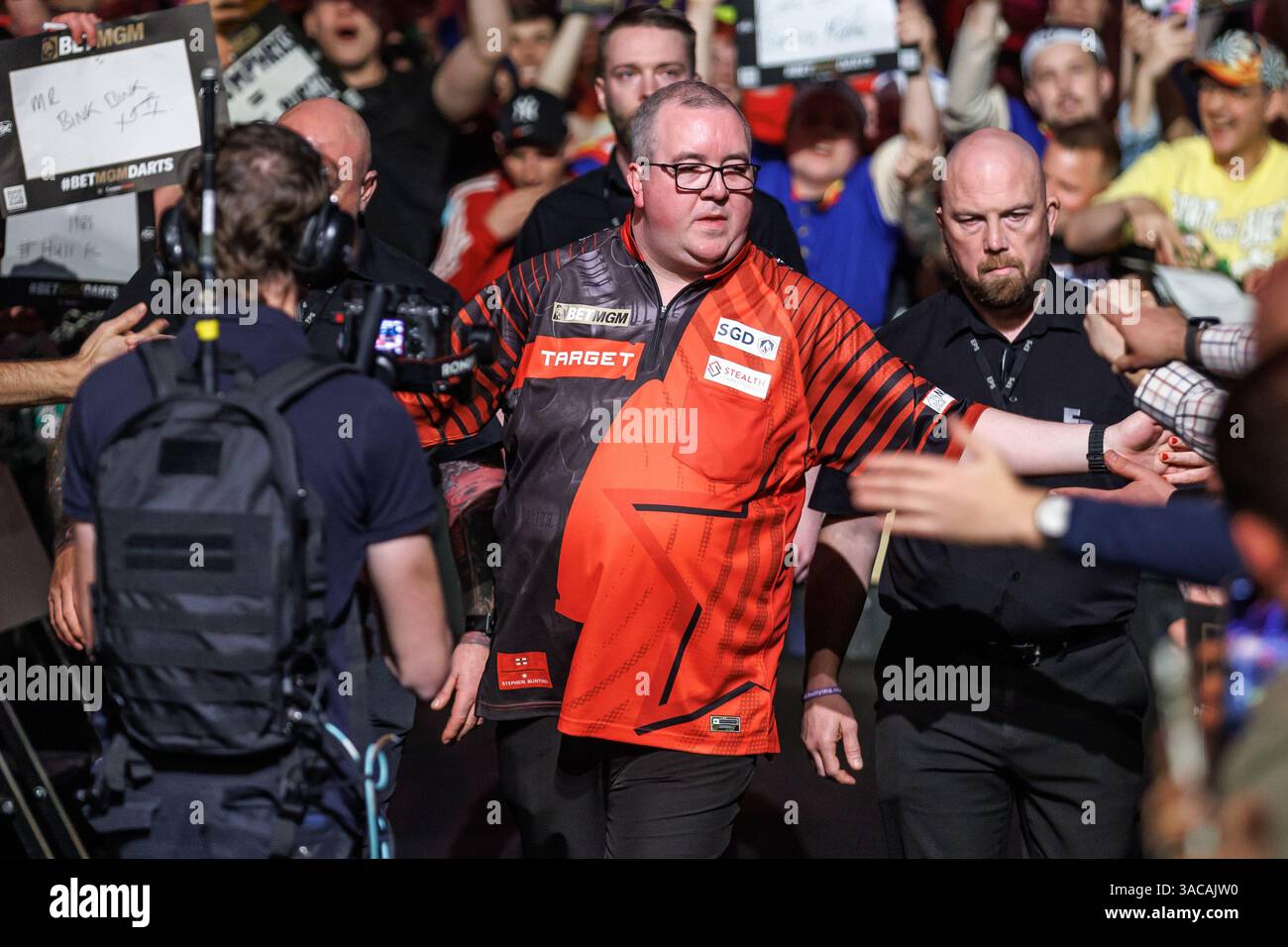 Berlin, Germany. 03rd Apr, 2025. Darts: Premier League, Matchday in ...