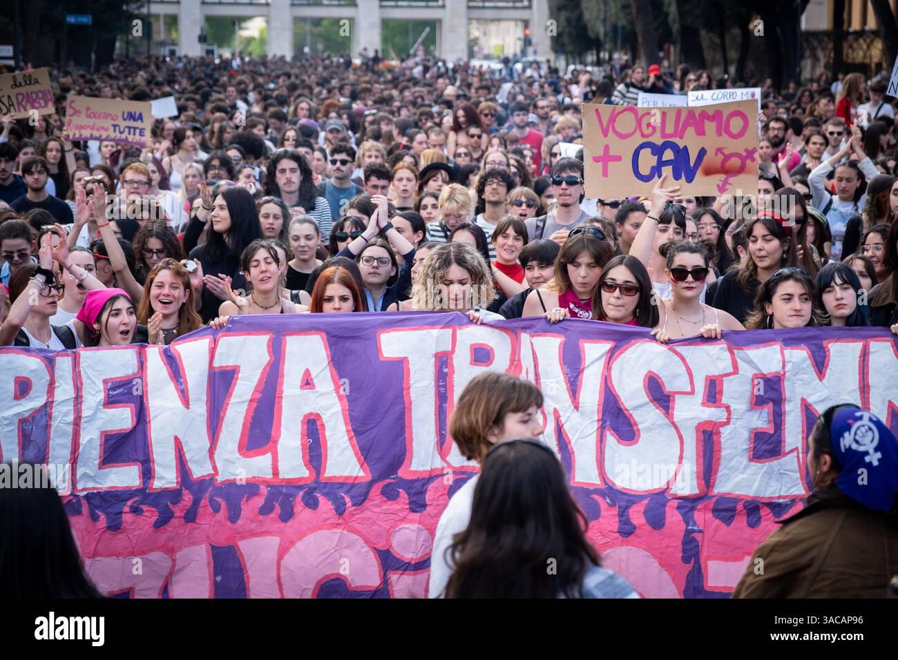 Rome, Rm, Italy. 3rd Apr, 2025. Thousands of students join the ...