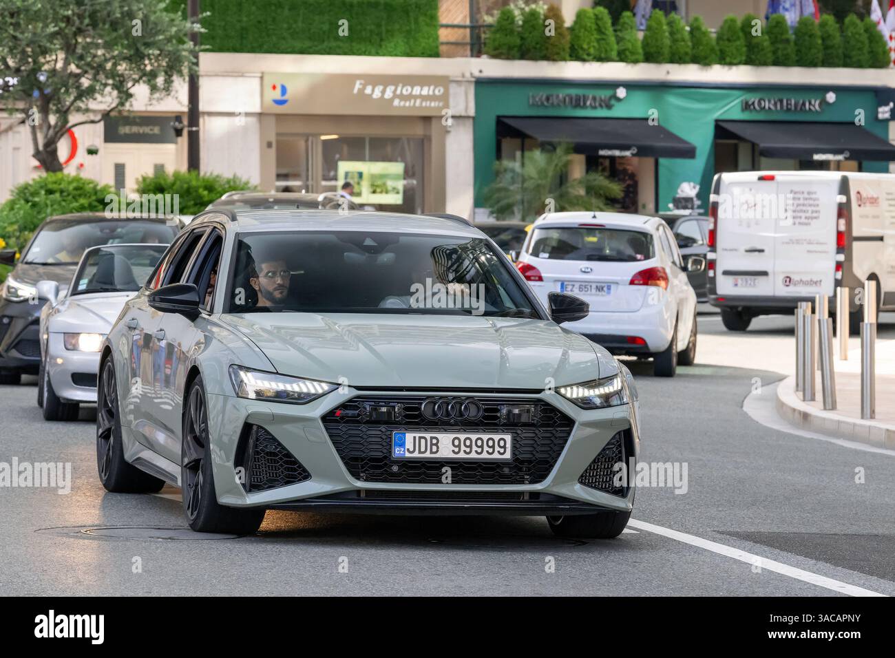 Monte Carlo, Monaco - View on a grey Audi RS6 Avant C8 driving on a street Stock Photo - Alamy