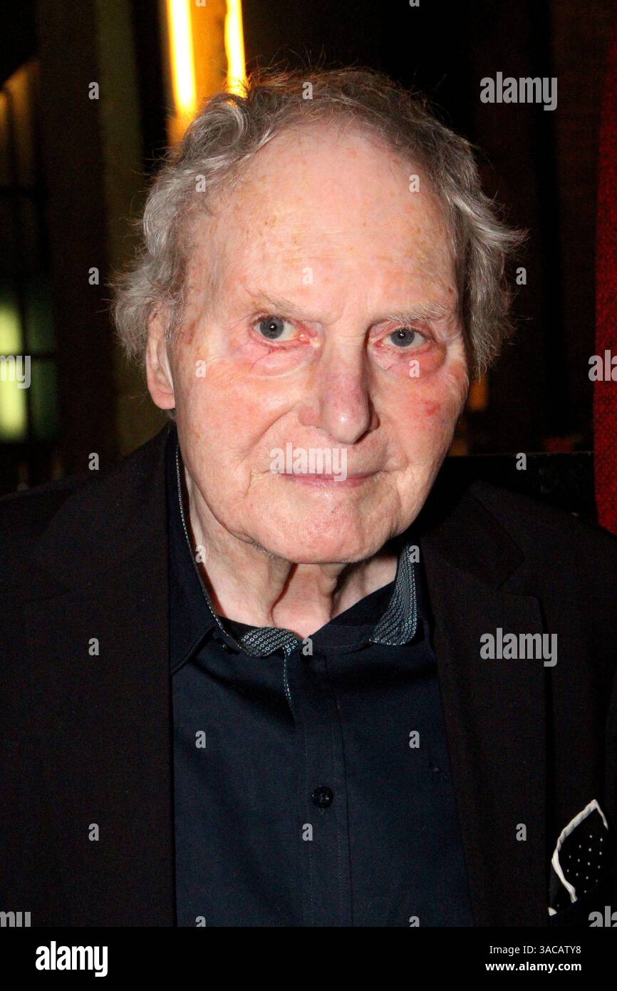 Paul von Schell bei der "Ich will alles. Hildegard Knef" Film Premiere ...